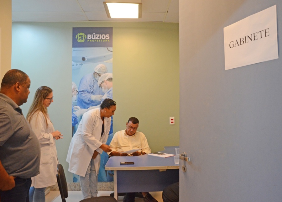 Prefeito em exercício de Búzios monta gabinete no Hospital Rodolpho ...