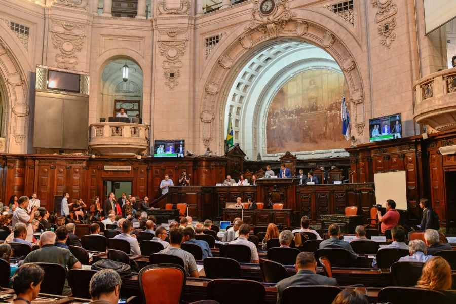Ex Presidente Da Cedae Se Nega A Responder Sobre Crise Hídrica Do